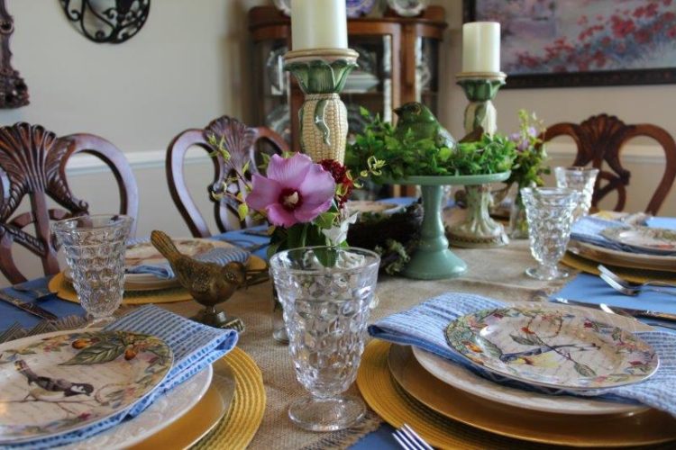 A BIRD INSPIRED TABLESCAPE - Belle Bleu Interiors