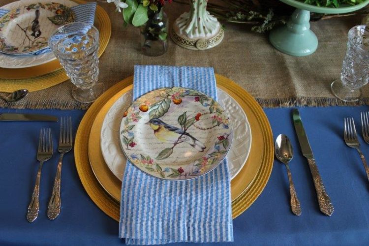 A BIRD INSPIRED TABLESCAPE - Belle Bleu Interiors