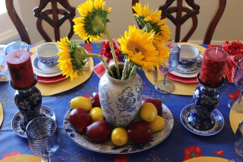 COLORFUL SUMMER TABLESCAPE - Belle Bleu Interiors