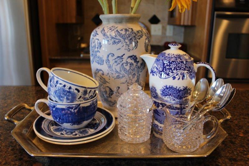 CREATING A BEAUTIFUL KITCHEN VIGNETTE - Belle Bleu Interiors