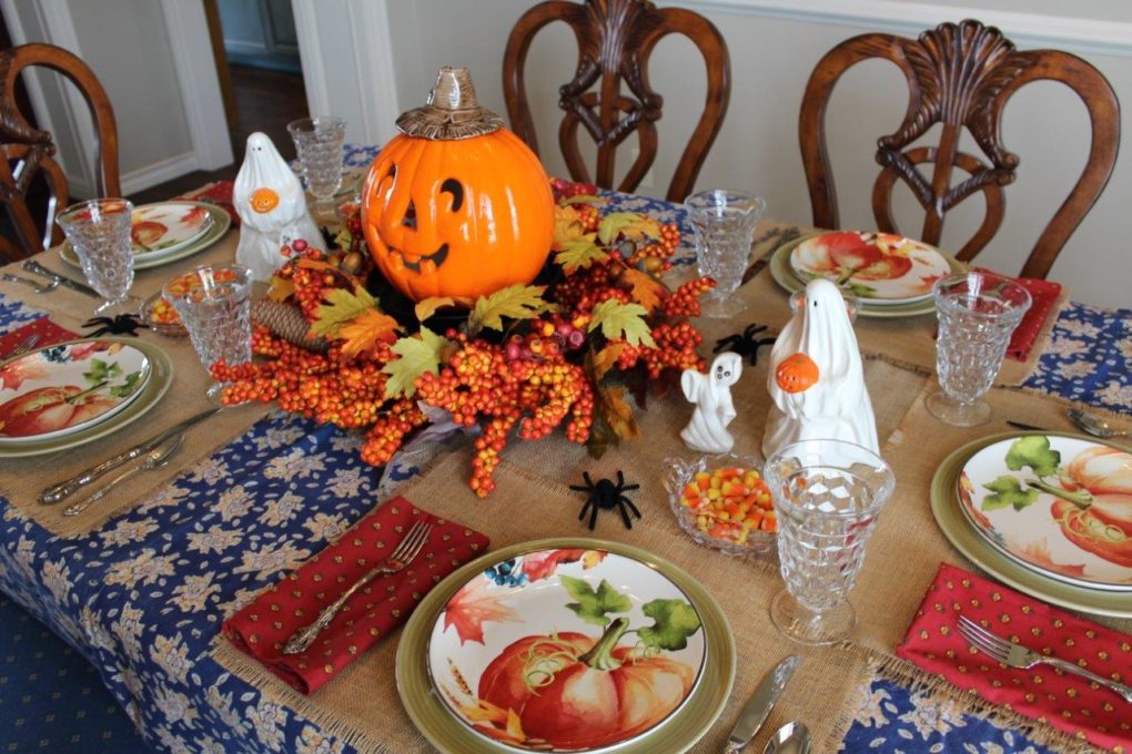 A SWEET AND SPOOKY HALLOWEEN TABLE - Belle Bleu Interiors