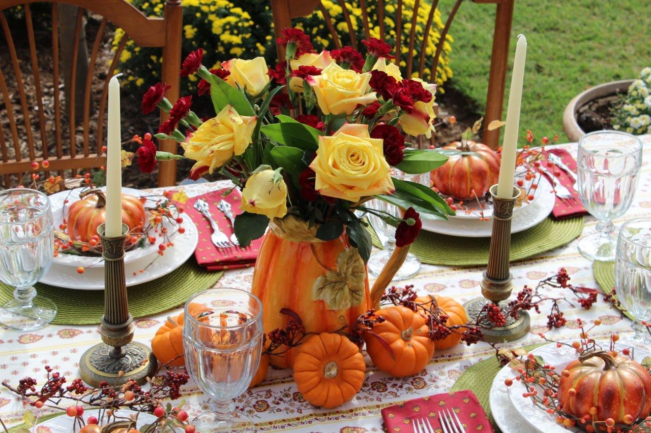 AN OUTDOOR AUTUMN TABLESCAPE - Belle Bleu Interiors