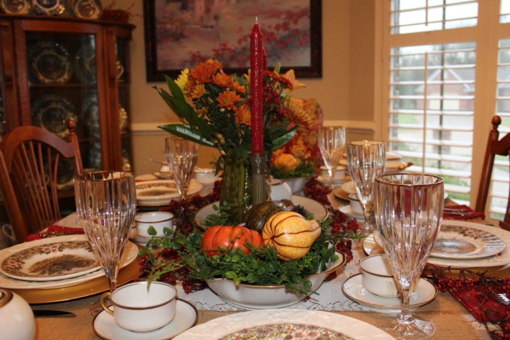 A THANKSGIVING TABLESCAPE - Belle Bleu Interiors