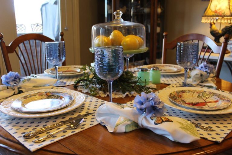 Tablescape Thursday: Weekend Brunch - Belle Bleu Interiors