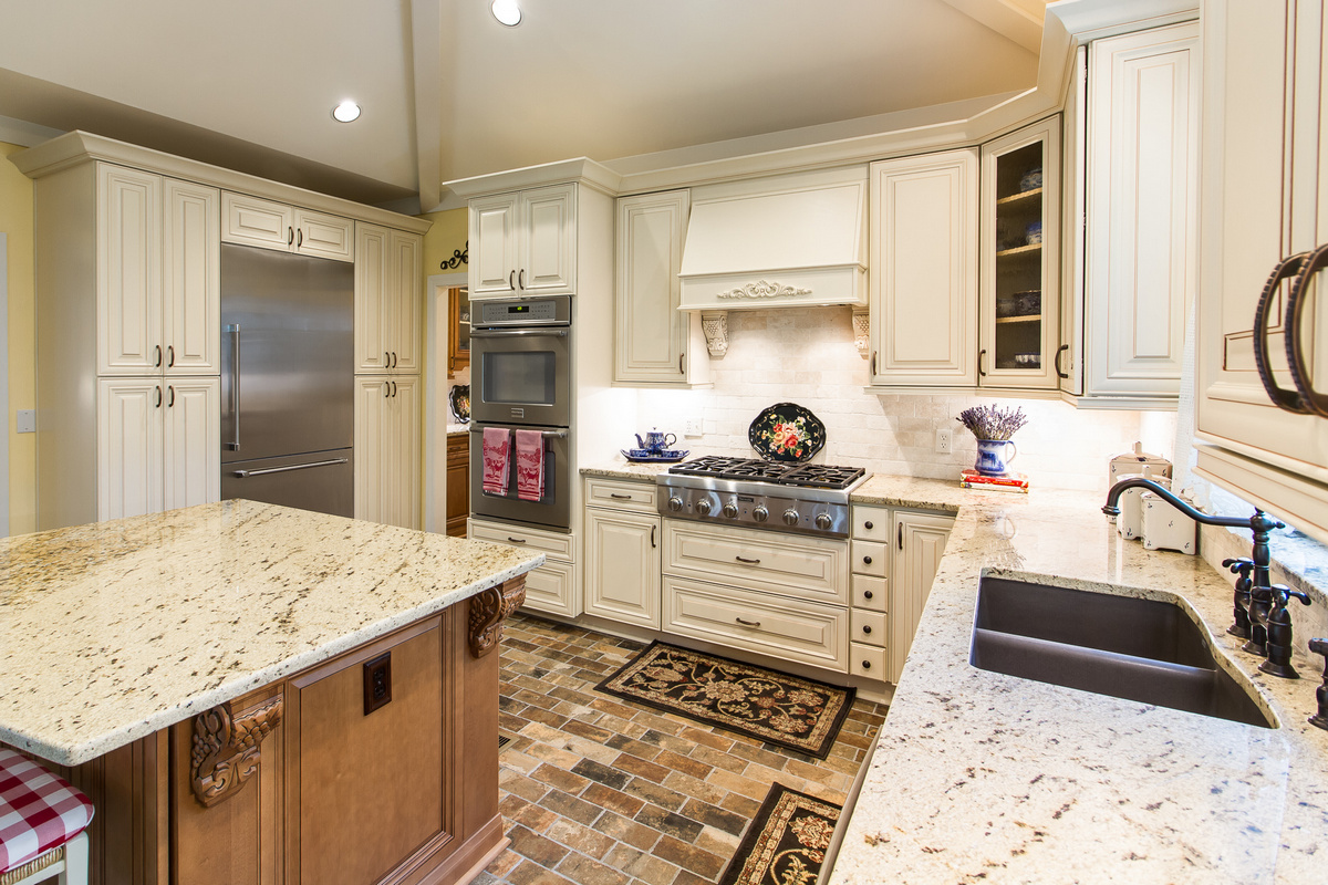 Butler's Pantry and More Kitchen Pictures - Belle Bleu Interiors